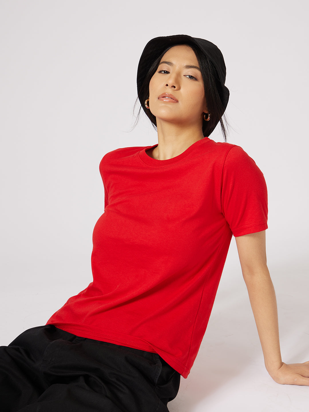 How to Style Plain T-Shirts: A Fashion Guide – Reet by Ginni